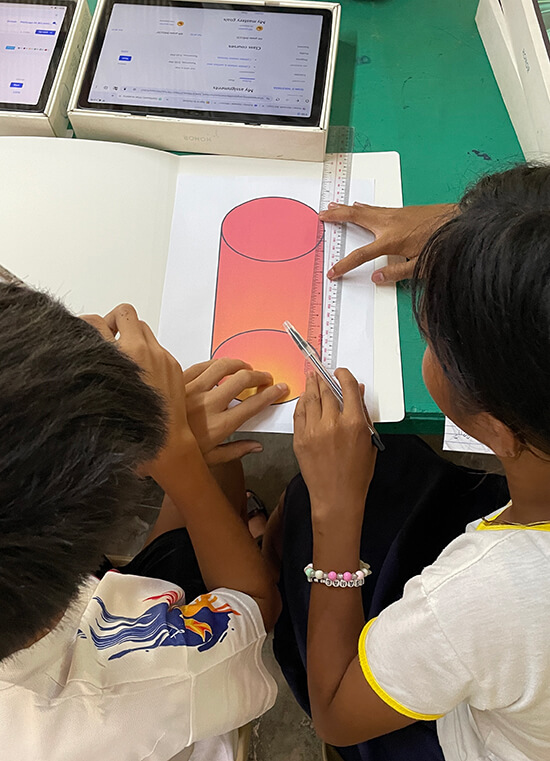 Bridging learning gaps with ‘High Touch, High Tech’ learning in PH • PhilSTAR Life